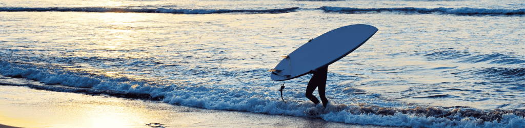 How to surf and work abroad in Portugal